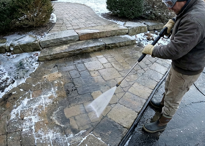 Winter Pressure Washing Safety Tips | Washh